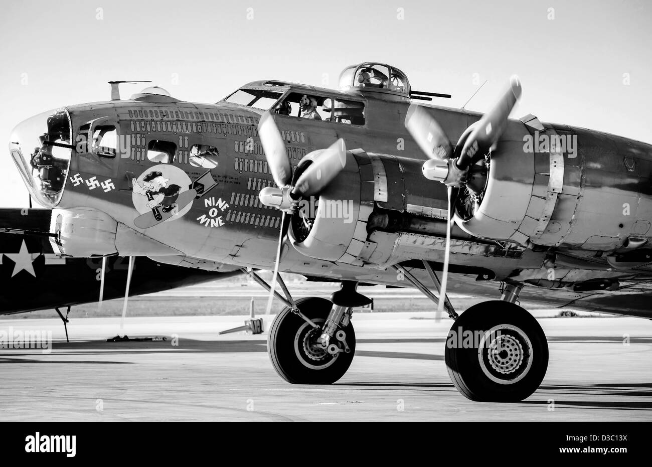 WWII Boeing B17G Flying Fortress Stock Photo - Alamy