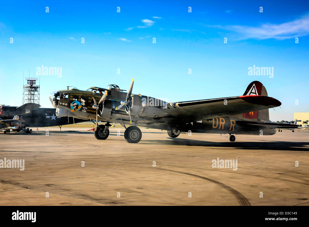 WWII Boeing B17G Flying Fortress Stock Photo - Alamy
