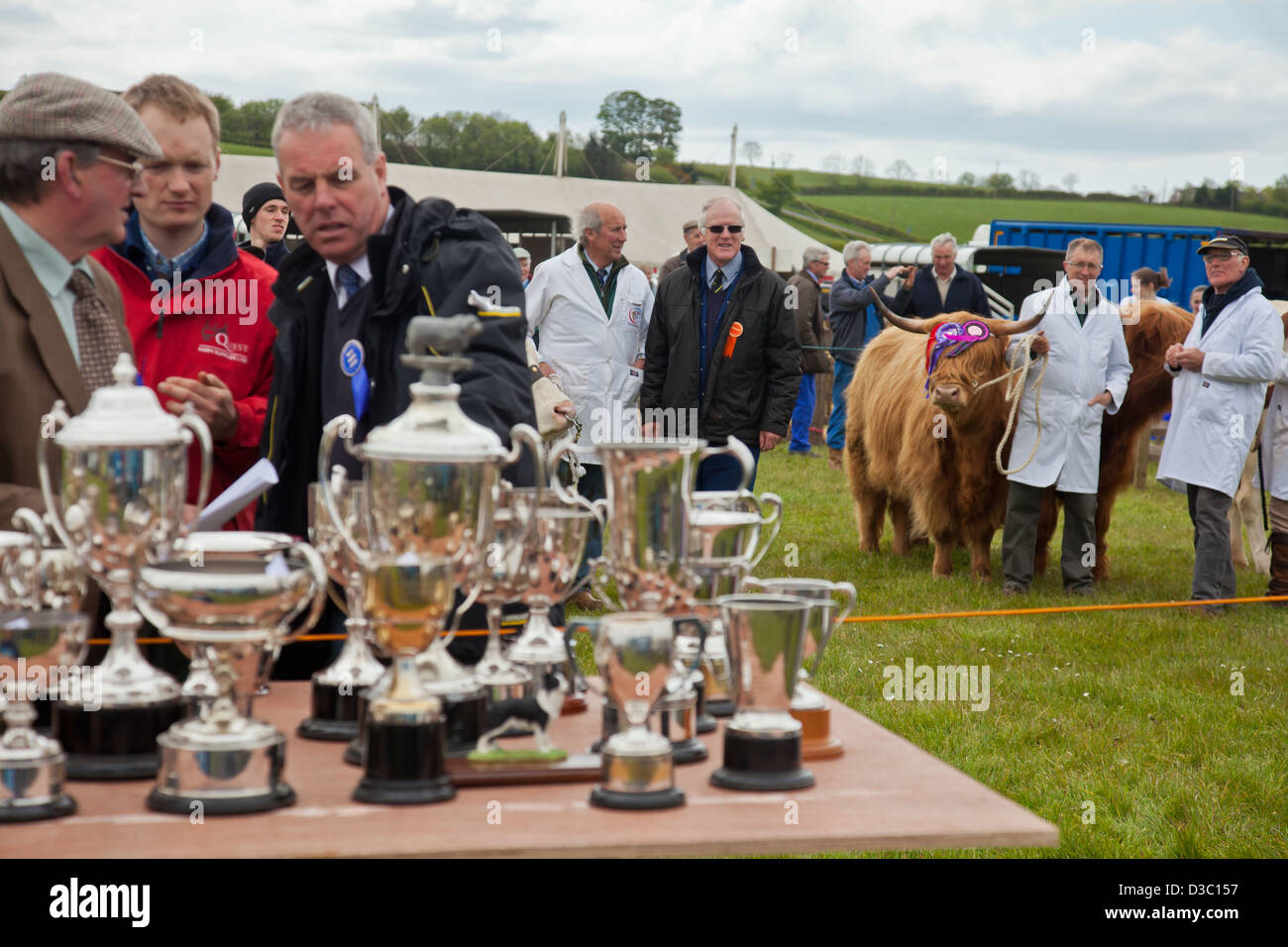 Director of Dalry Farmers' Open Show with prize winning farmer, with ...