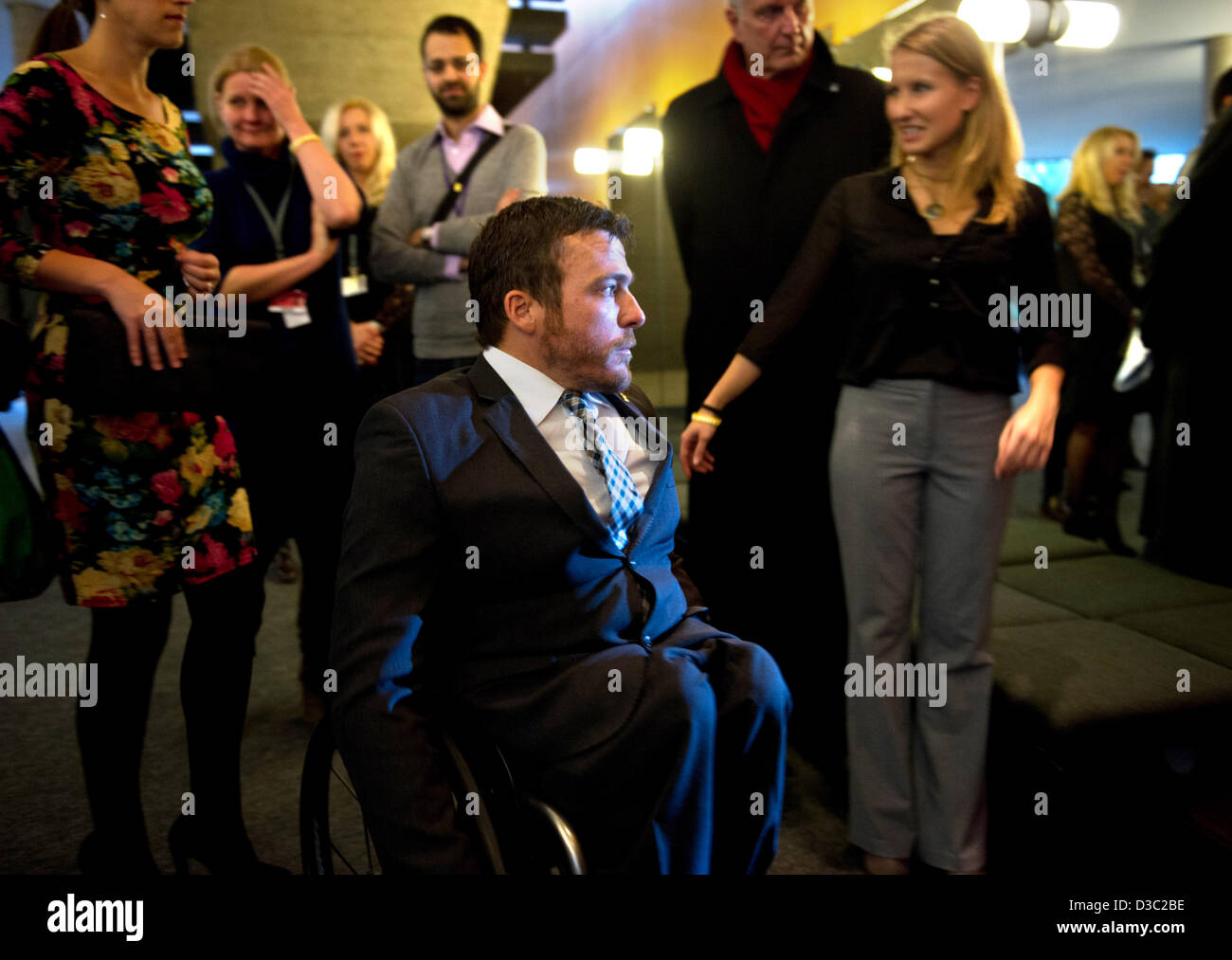 Participant of Paralympic Games, Australian Kurt Fearnley (C), arrives ...