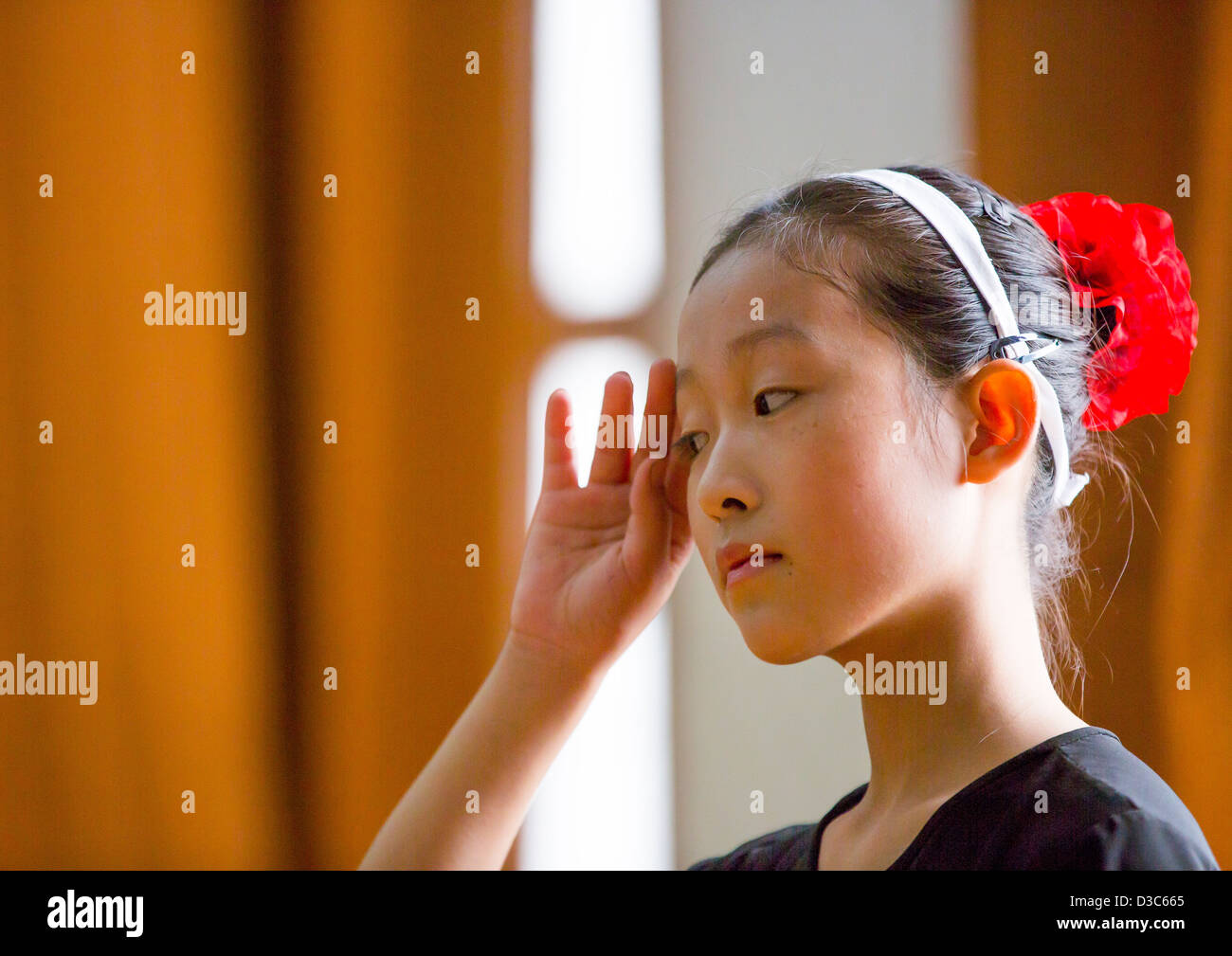 Dancing child asia hi-res stock photography and images - Alamy
