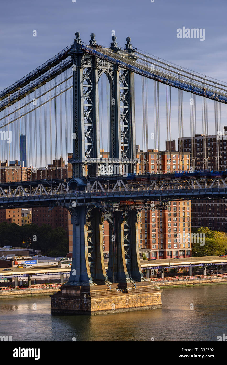 Vertical new york bridge hi-res stock photography and images - Alamy