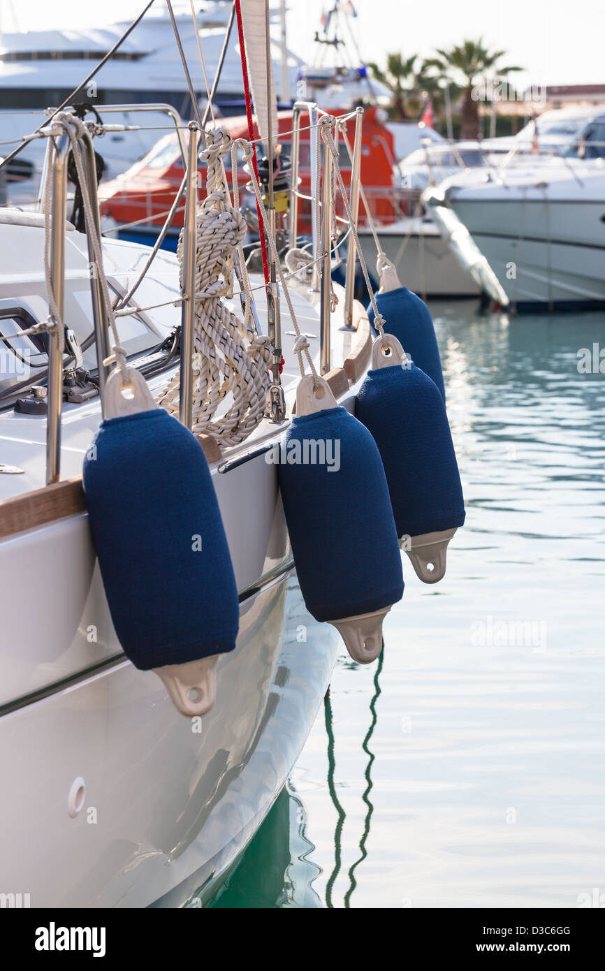 Side of sailboat hi-res stock photography and images - Alamy