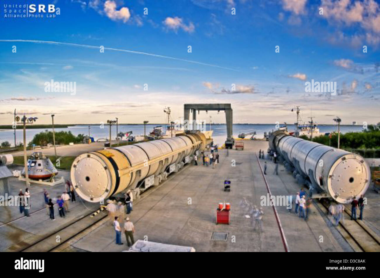 NASA recovers solid rocket boosters from Space Shuttle launches using ...