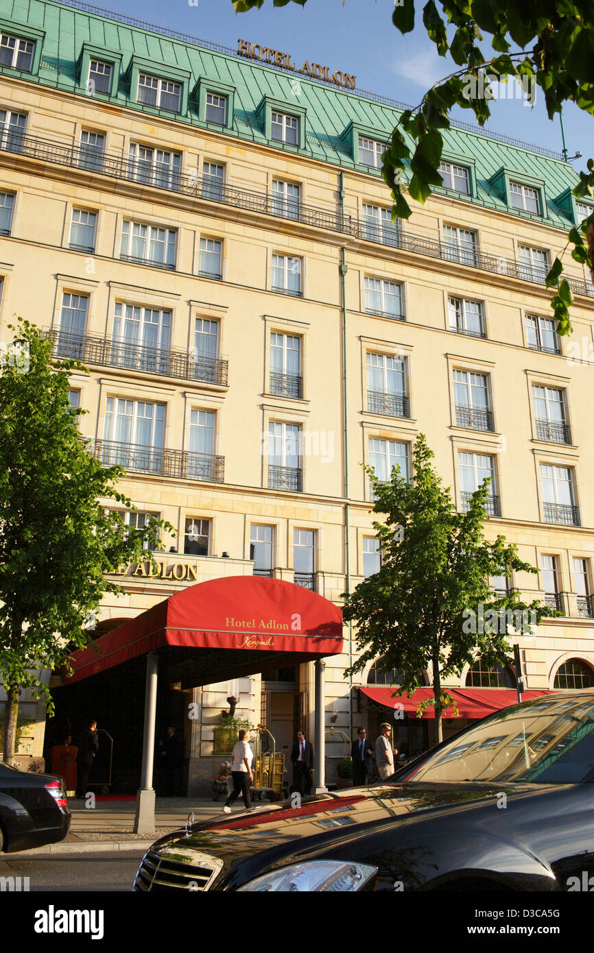 Berlin, Germany, Hotel Adlon at Pariser Platz Stock Photo - Alamy