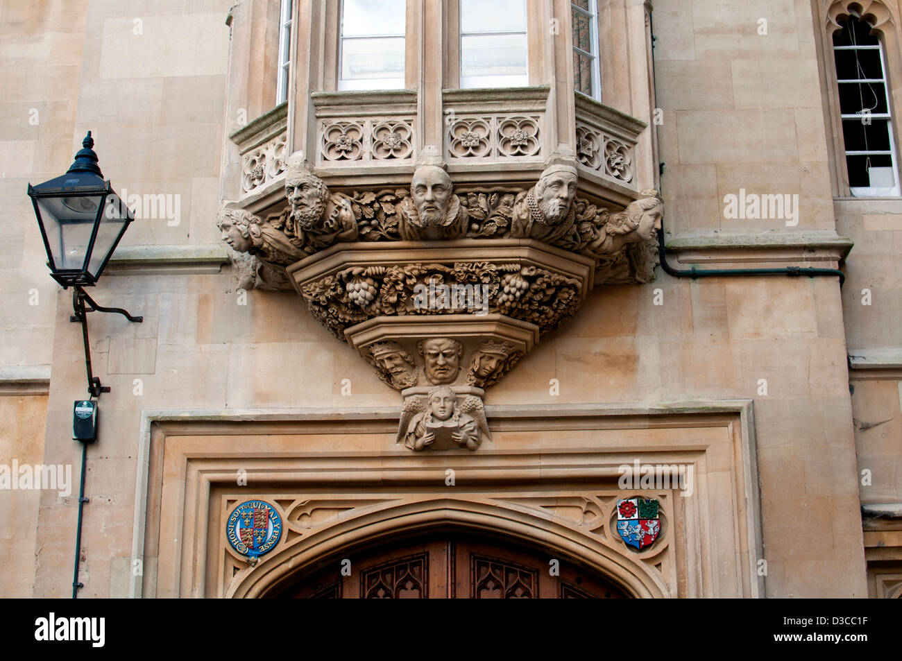Oriel window detail, Pembroke College, Oxford, UK Stock Photo - Alamy