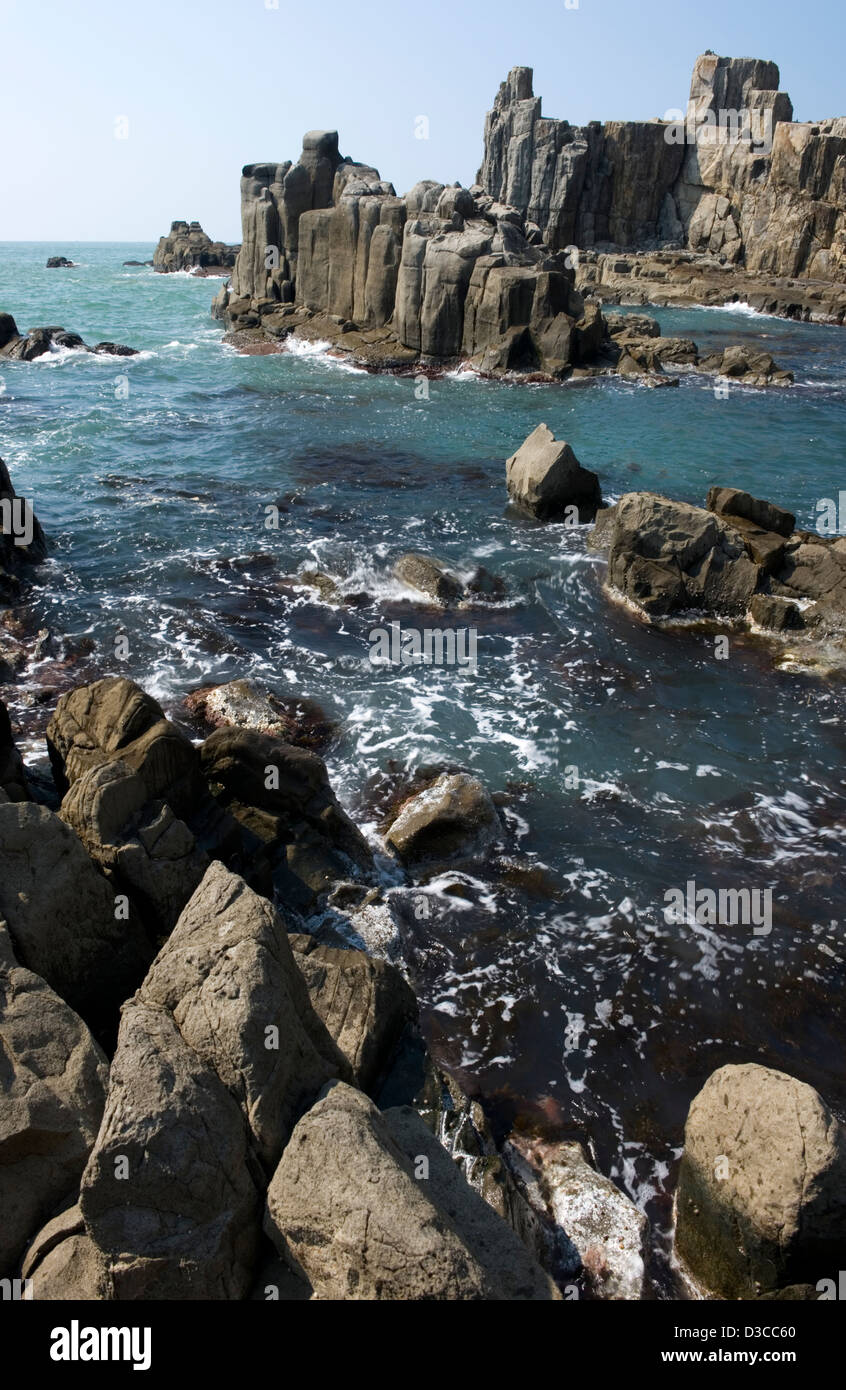 Asian cliffs rocky hi-res stock photography and images - Alamy