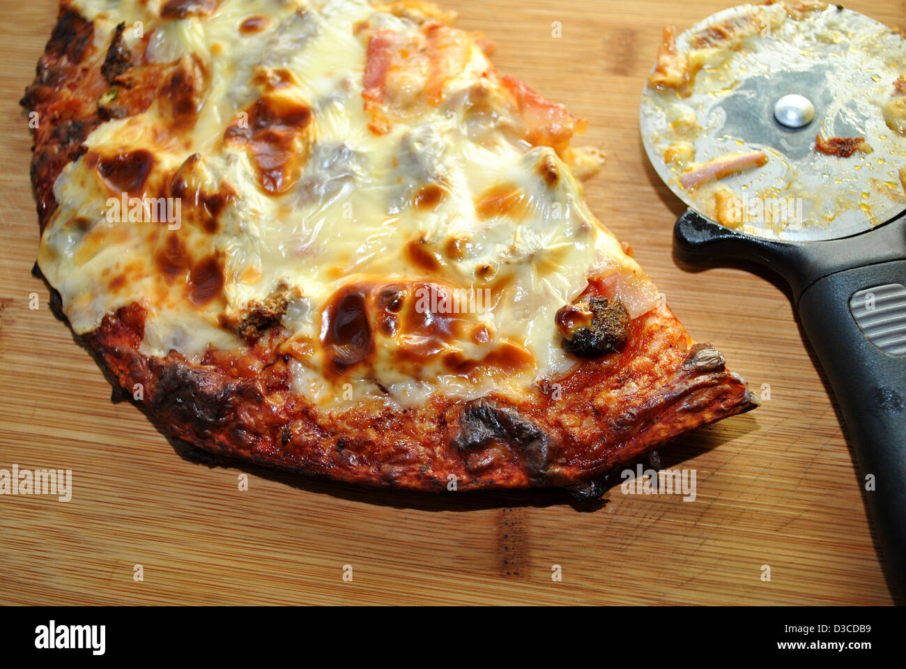 Half and half pizza hi-res stock photography and images - Alamy