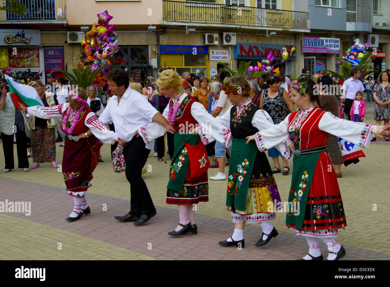Bulgaria kazanlak traditional rose festival hi-res stock photography ...