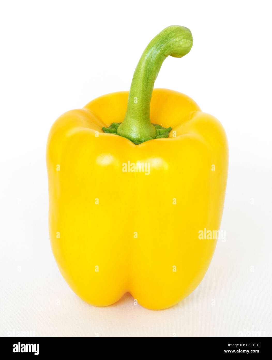Cut yellow pepper hi-res stock photography and images - Alamy