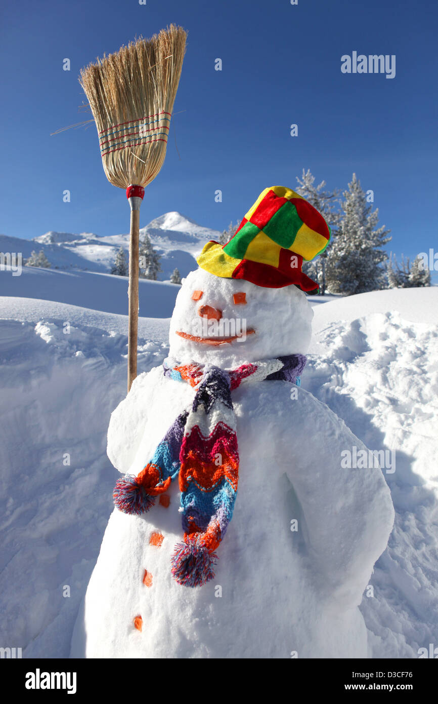 Orange snowman head hi-res stock photography and images - Alamy