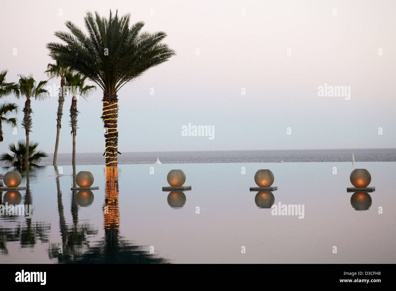 Floating lanterns hi-res stock photography and images - Alamy