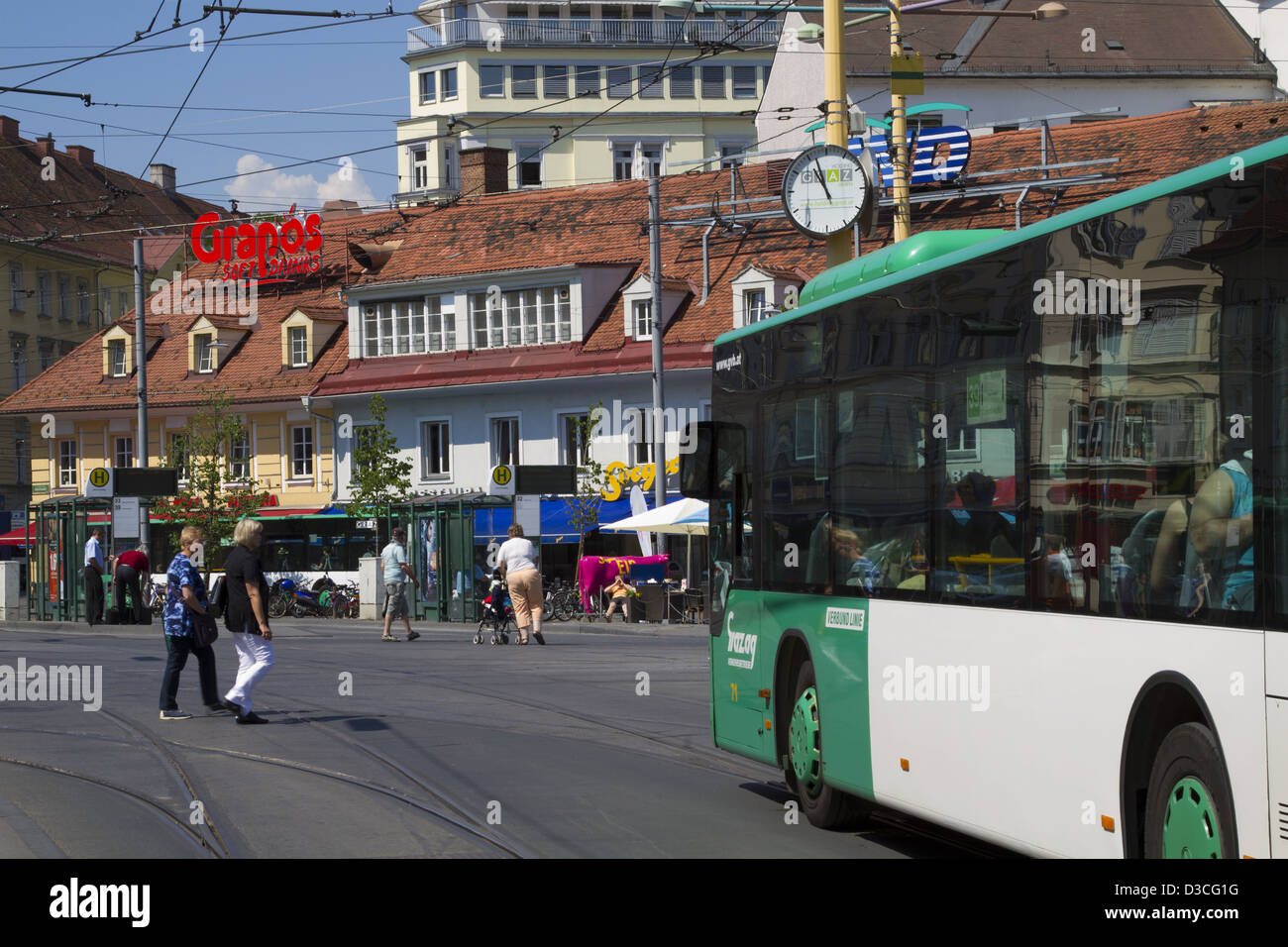 Graz buses hi-res stock photography and images - Alamy