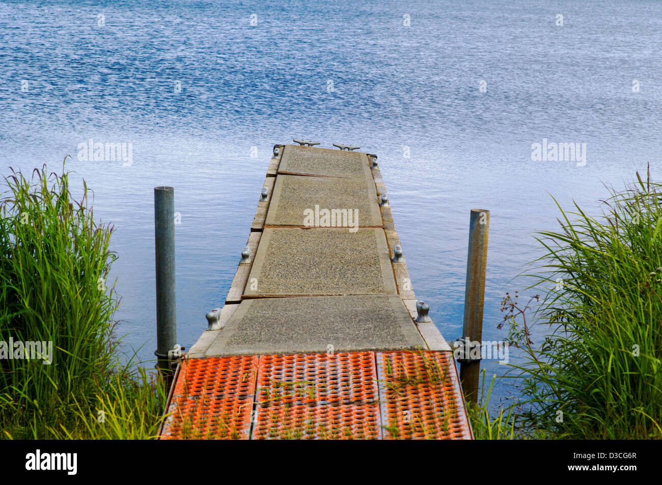 Dock of the bay hi-res stock photography and images - Alamy