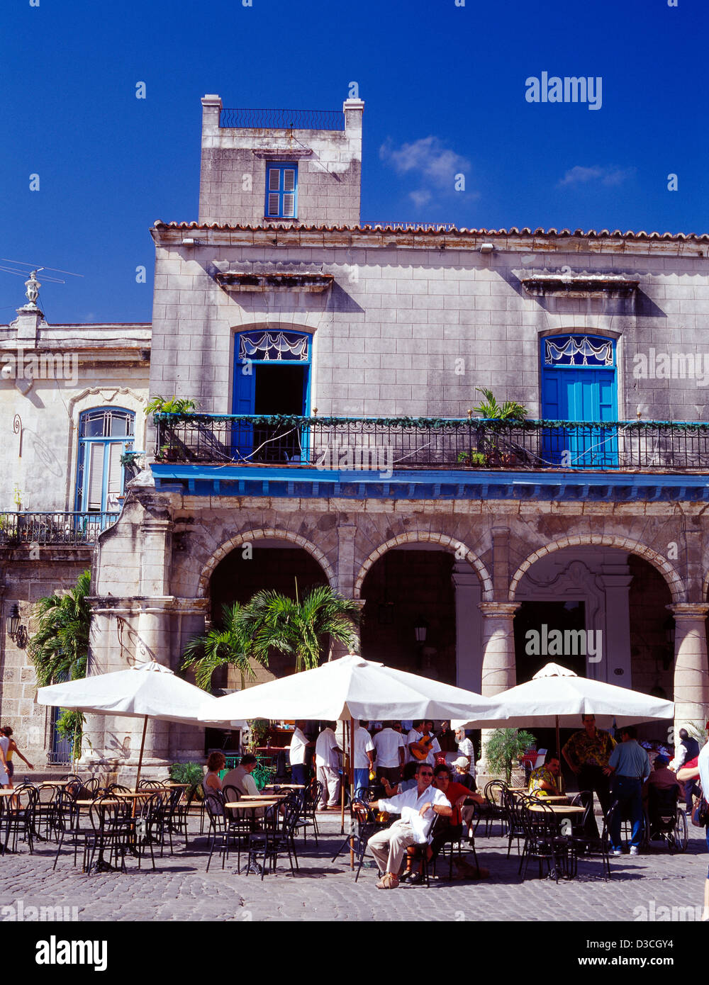 Cathedral Square, Havana Stock Photo - Alamy