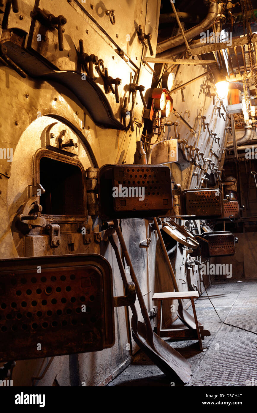 Boiler room ship hi-res stock photography and images - Alamy