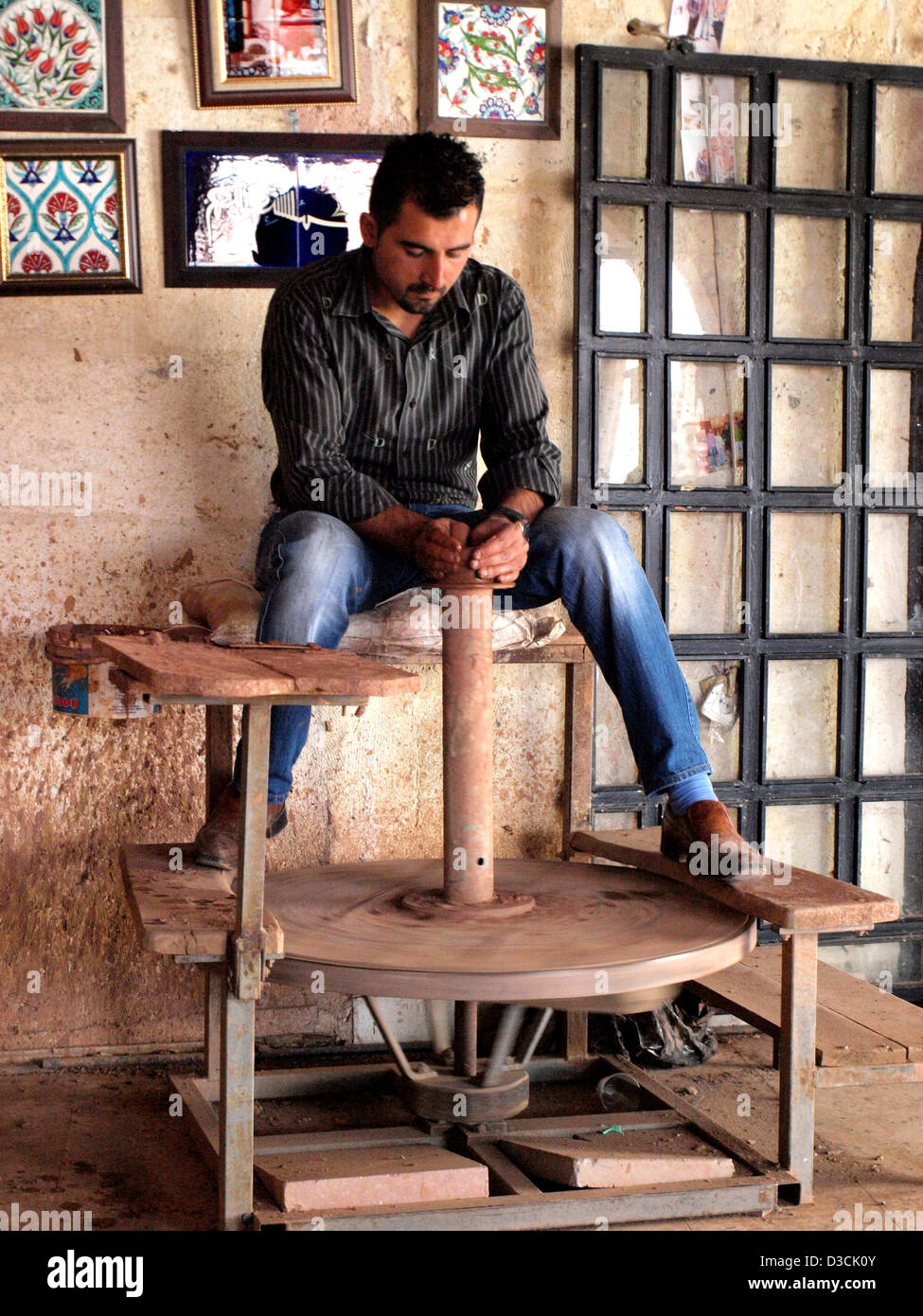 Man potter making pottery in Cappadocia, Turkey Stock Photo - Alamy