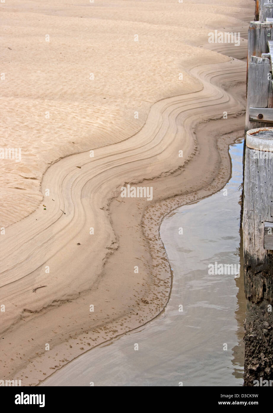 Scalloped pattern hi-res stock photography and images - Alamy