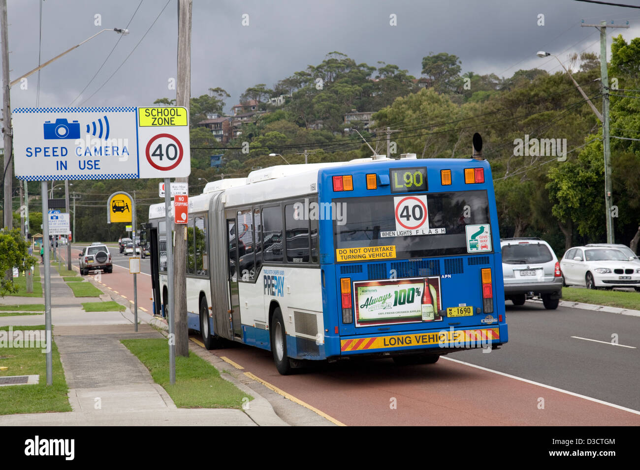 Bus lane road sign High Resolution Stock Photography and Images - Alamy