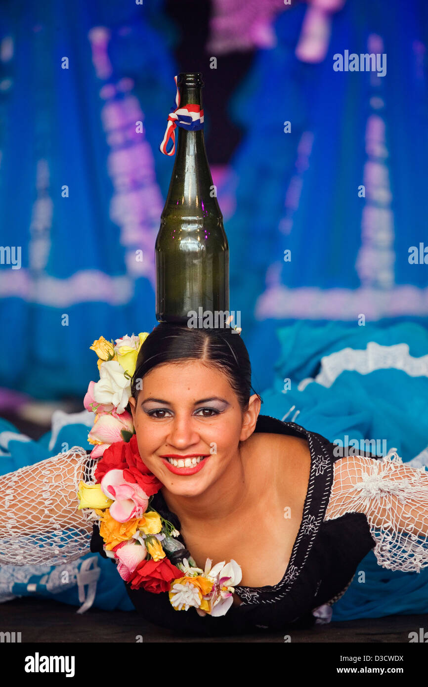 Feria internacional de folklore hi-res stock photography and images - Alamy