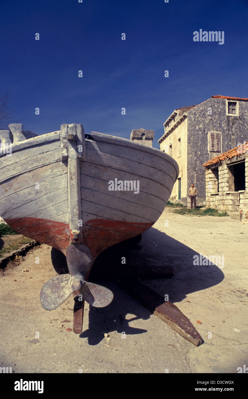 Small village scape hi-res stock photography and images - Alamy