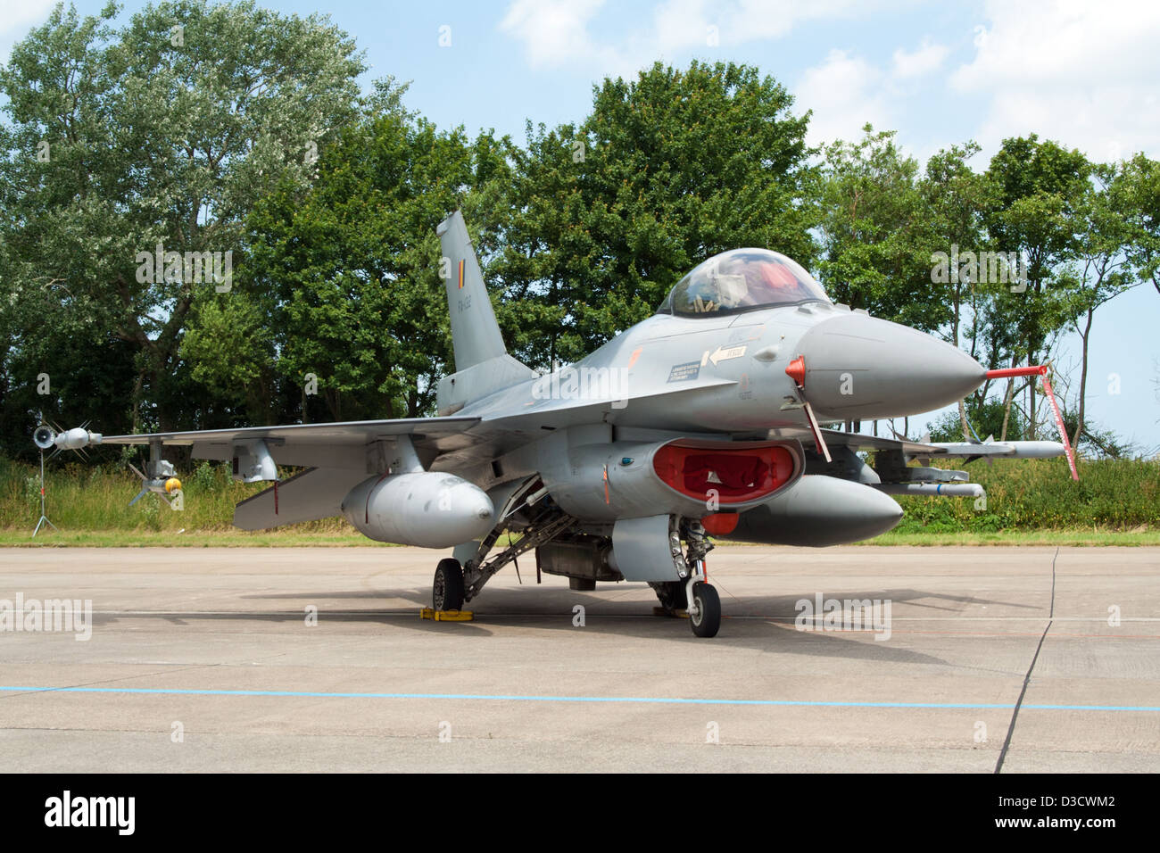 Belgian Air Force F-16 fighter jet Stock Photo - Alamy