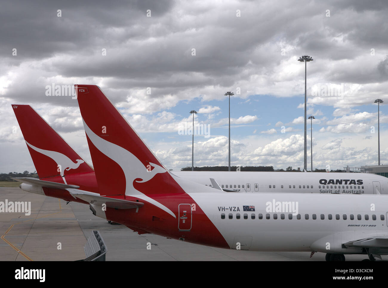 Aviation qantas airways aircraft hi-res stock photography and images ...