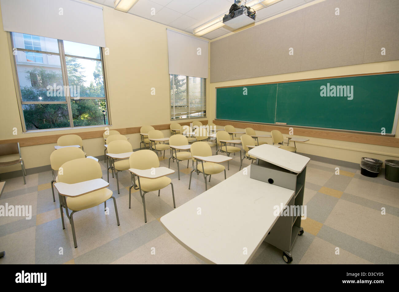 Empty college classrooms in university Stock Photo - Alamy