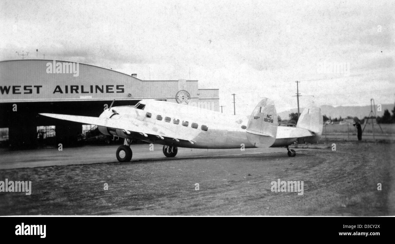 Lockheed electra 14 High Resolution Stock Photography and Images - Alamy