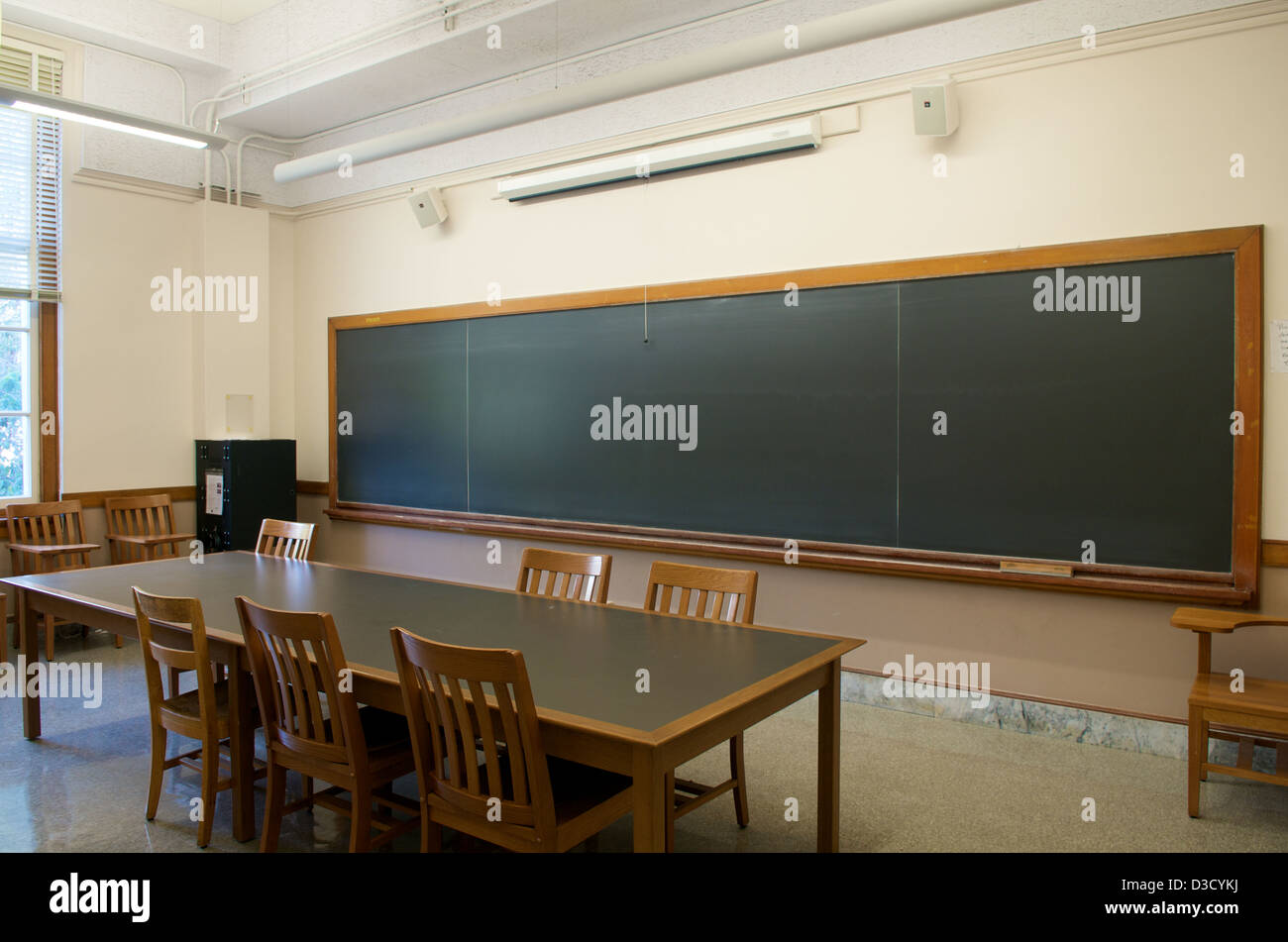 Empty college classrooms in university Stock Photo - Alamy