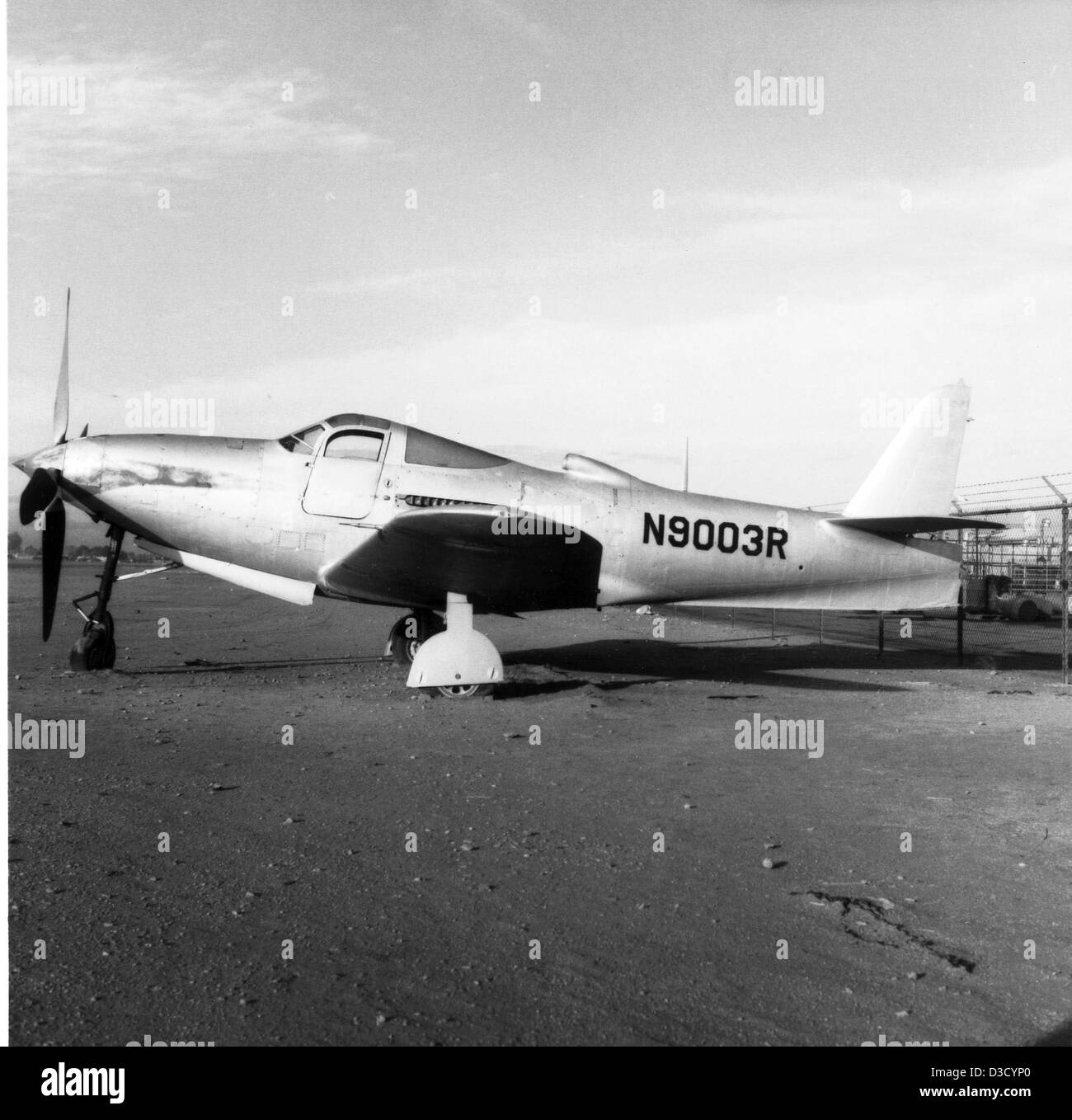 Bell p 63 kingcobra hi-res stock photography and images - Alamy