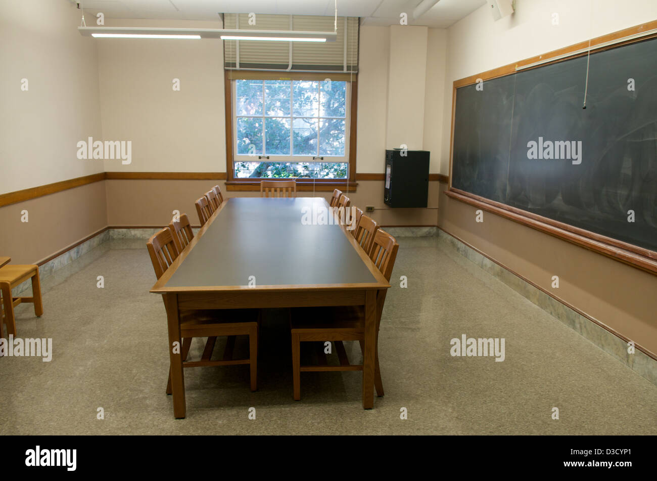 Empty college classrooms in university Stock Photo - Alamy
