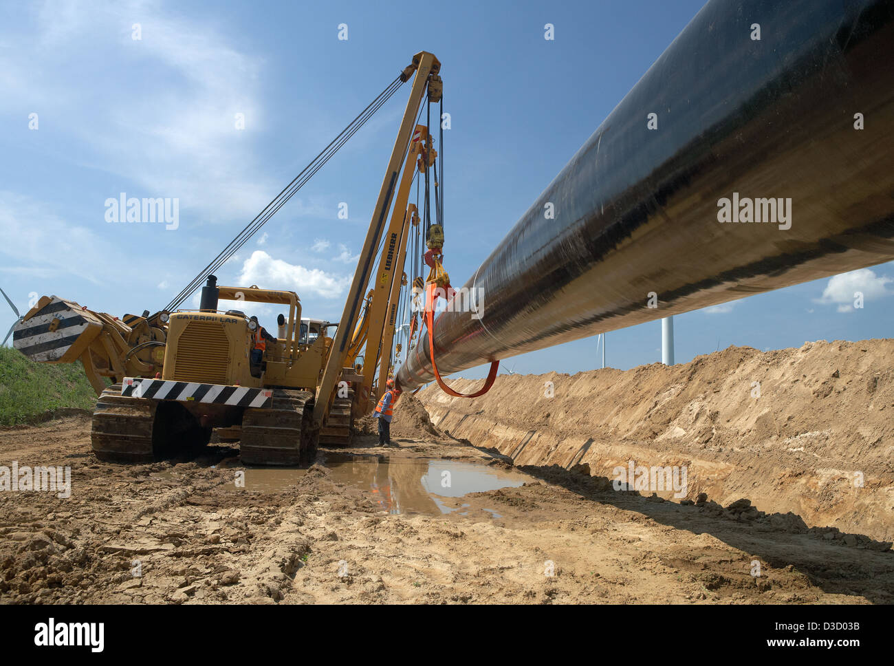 Schulzendorf, Germany, laid the OPAL gas pipeline with side tree ...