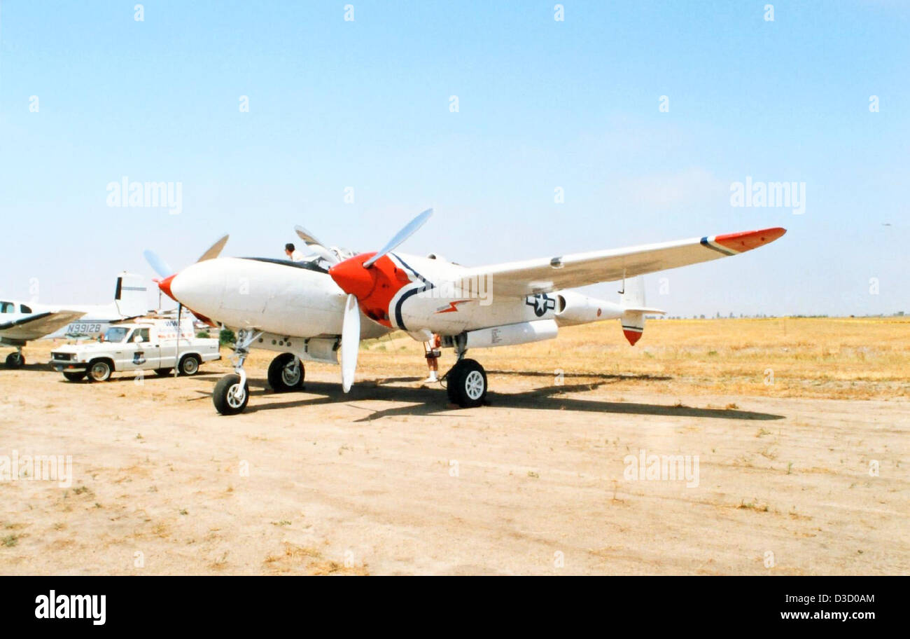 A Lockheed P-38L Lightning, a U.S. Army Air Forces twin-engine fighter ...