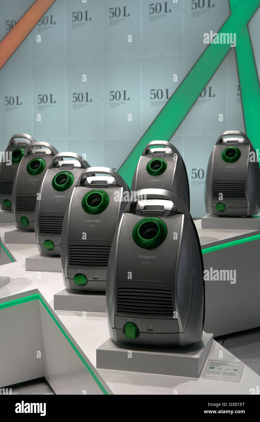 Siemens exhibition booth hi-res stock photography and images - Alamy