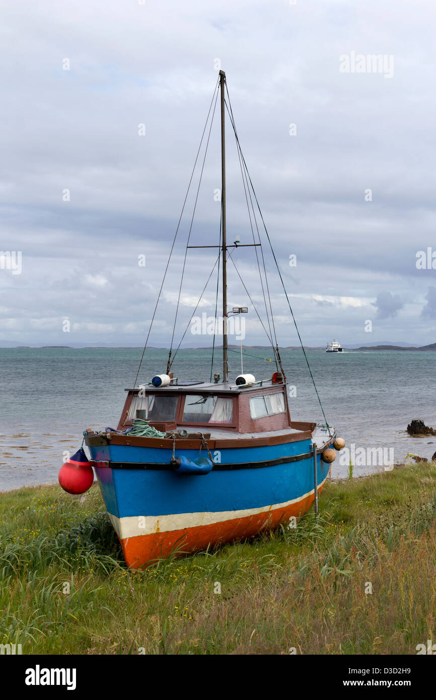 Isle of Eriskay Grounded Yacht Stock Photo - Alamy
