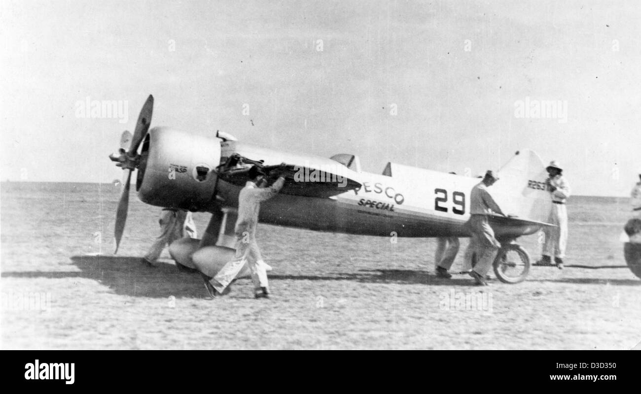 The Laird-Turner LTR-14, an air racing aircraft piloted by Roscoe ...