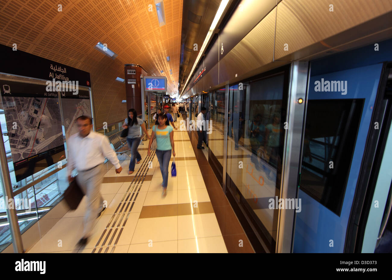 Enter dubai metro hi-res stock photography and images - Alamy