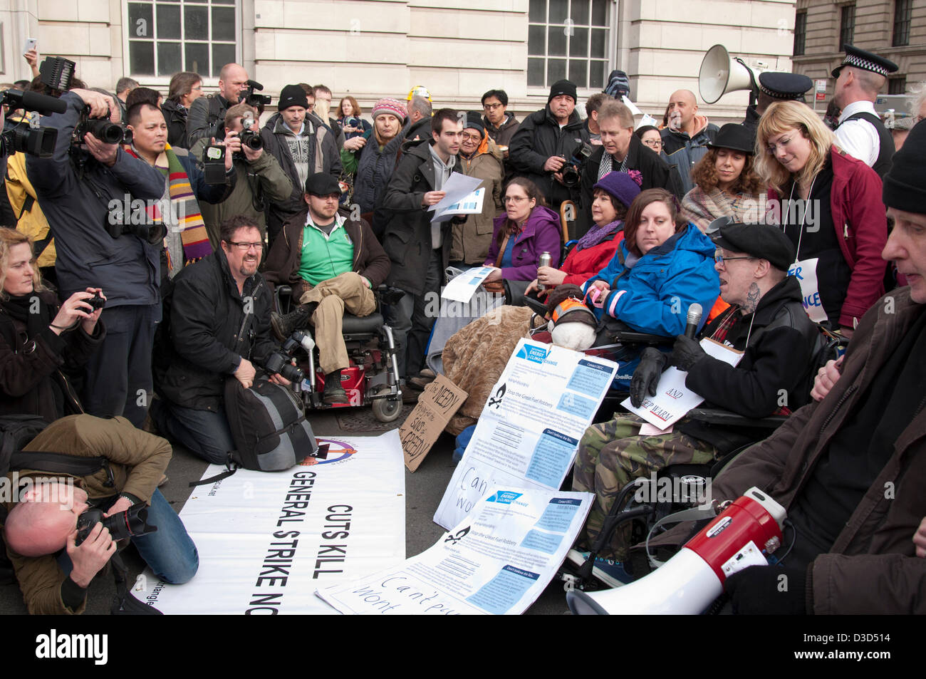 Direct action network hi-res stock photography and images - Alamy