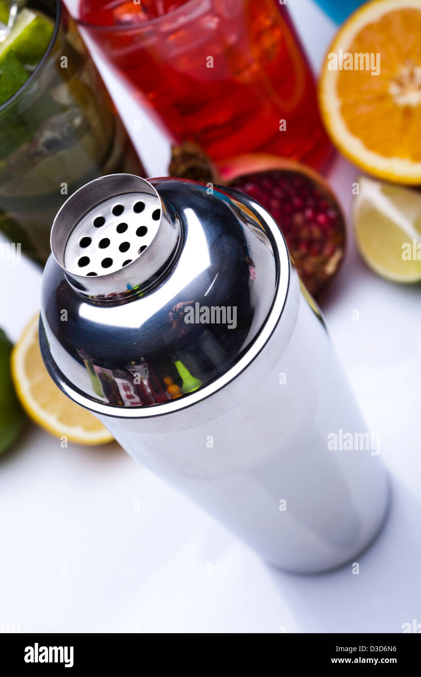 Cocktails, alcohol drinks on white background Stock Photo - Alamy