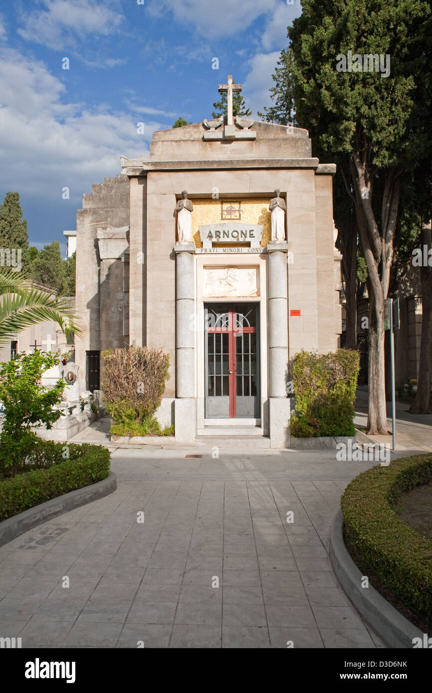 Capuchin cemetery hi-res stock photography and images - Alamy