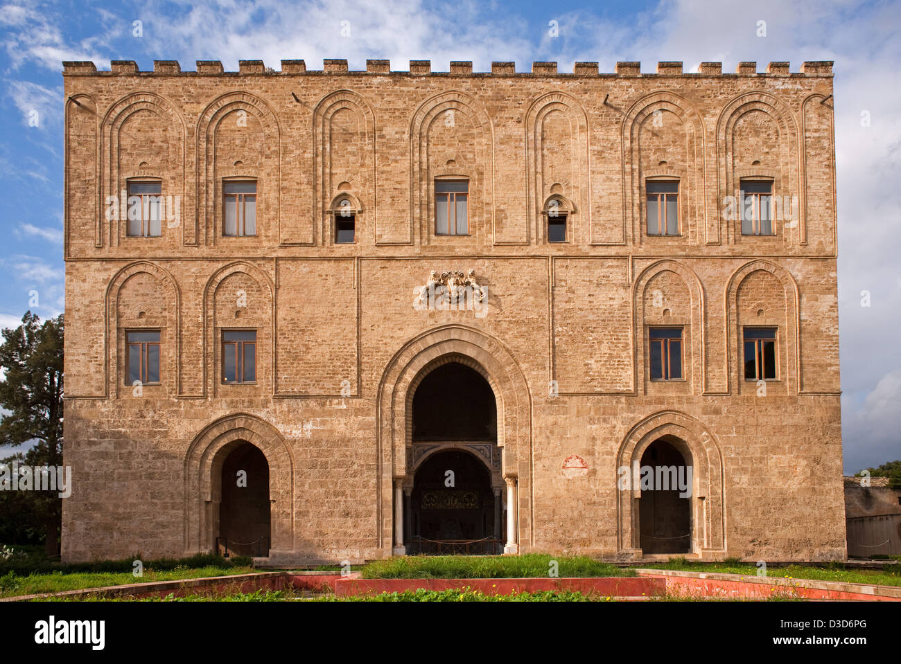 Palermo, Italy, La Zisa, also called Castello della Zisa Stock Photo ...
