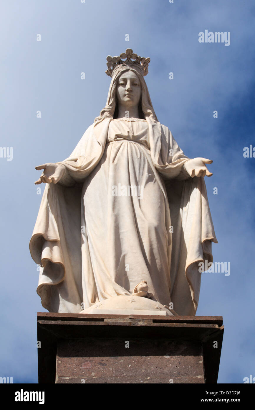 effigy of Virgin Mary Stock Photo - Alamy