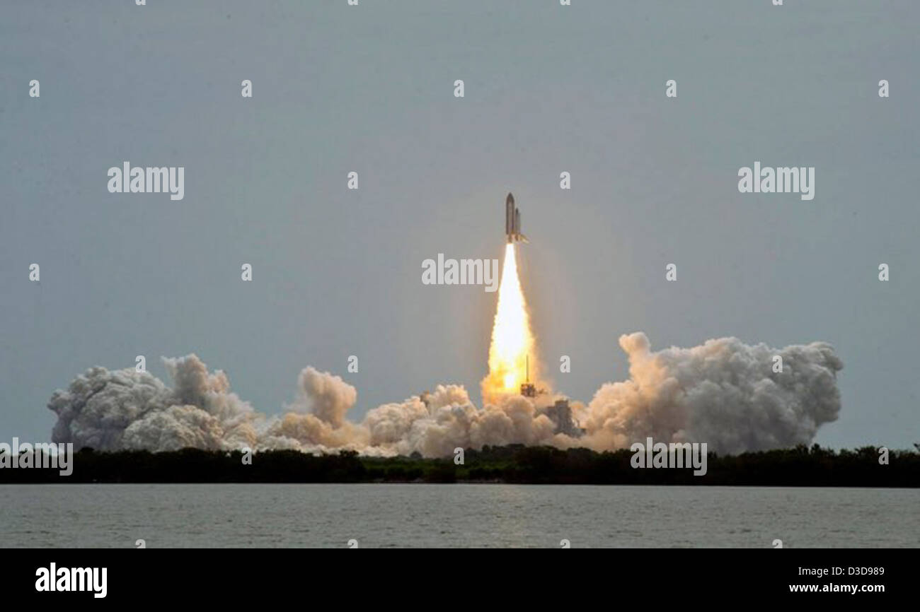 Last Launch: Space Shuttle Atlantis (NASA, 7/8/11 Stock Photo - Alamy