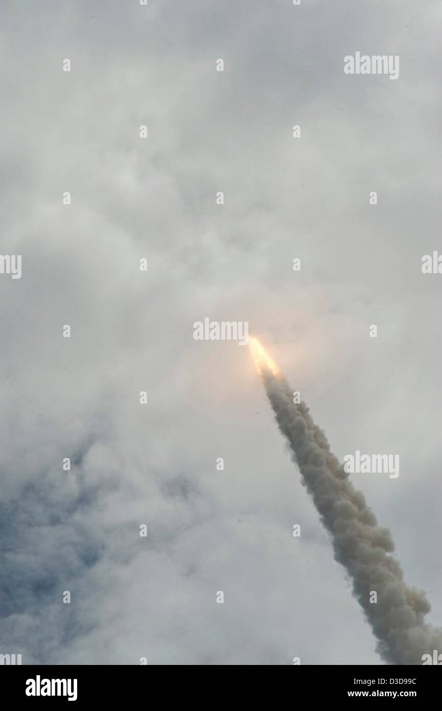 Lastshuttlelaunch hi-res stock photography and images - Alamy