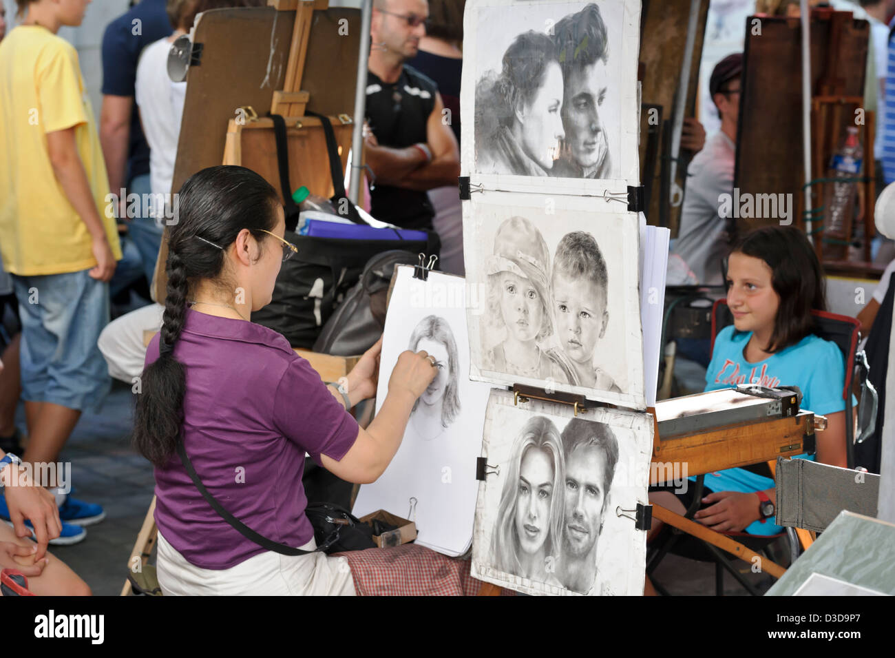 Artist at work in the 'Artist Quarters' in Montmartre, Paris, France ...