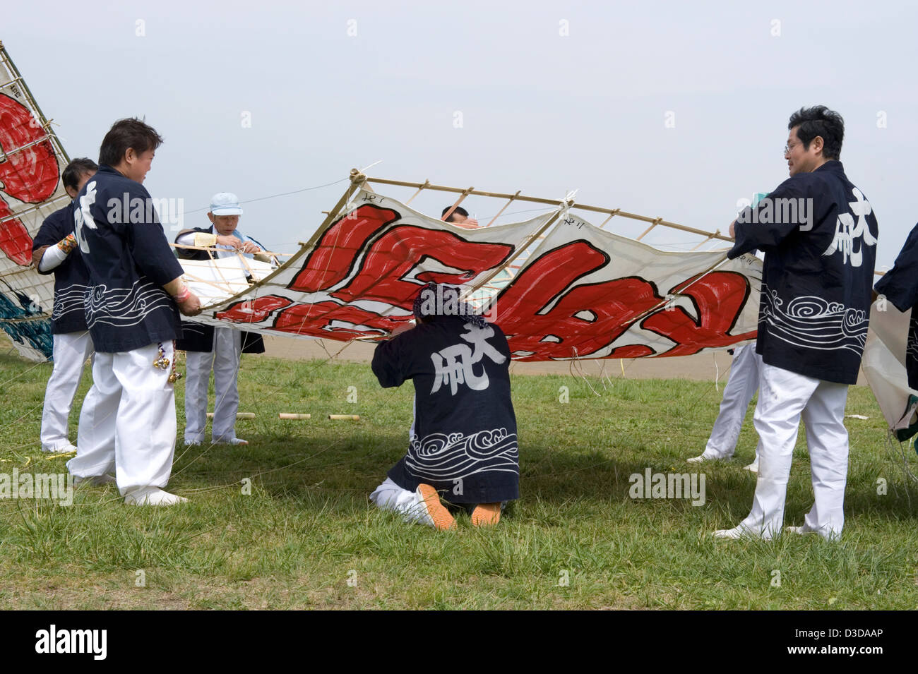 Japanese men happi coats hi-res stock photography and images - Alamy