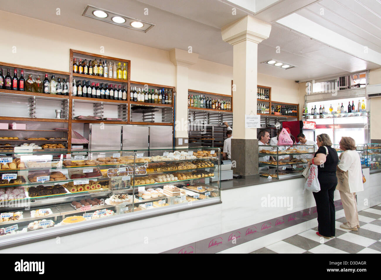 La Mallorquina cake and pastry shop and cafe in Sol, Madrid, Spain ...