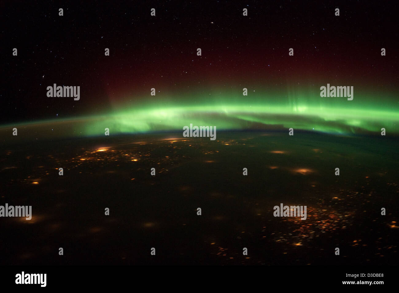 NASA's International Space Station captures the stunning aurora ...