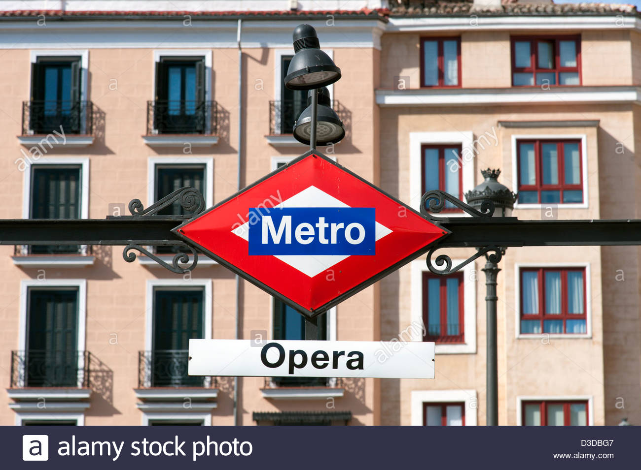 Opera Metro Station Stock Photos & Opera Metro Station Stock Images - Alamy